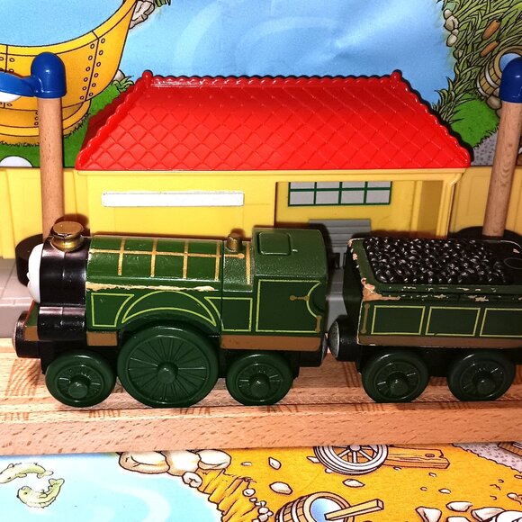 Thomas & Friends | Toys | Thomas Wooden Railway Train Engine Track ...